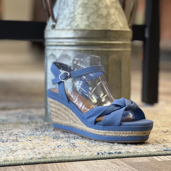 BAMBOO | Shoes | Bamboo Belle Blue Wedge Sandals | Poshmark